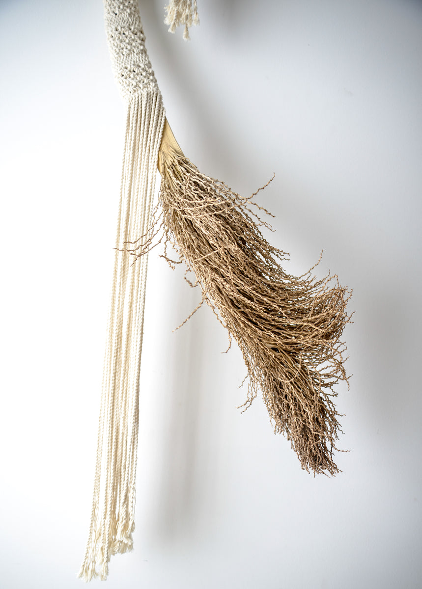 Osa Seed Pod Hanger – CORDÊ MACRAME